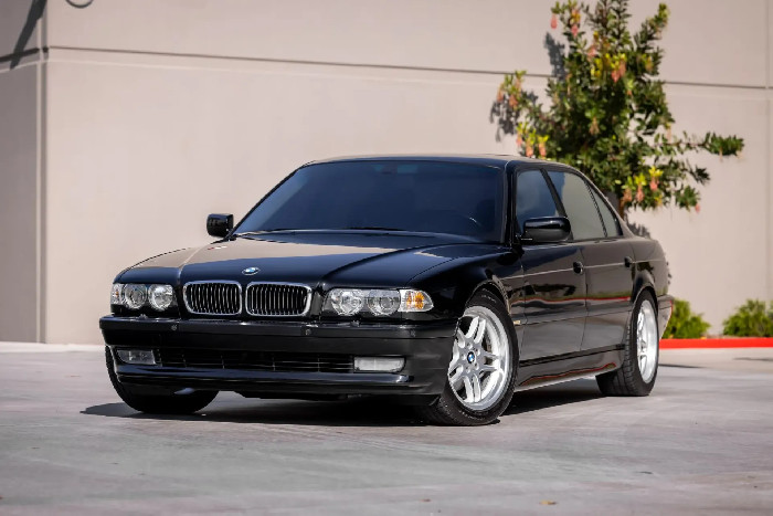 BMW E38 | Rare Options, Specs, Colors & More | BMW E Catalog